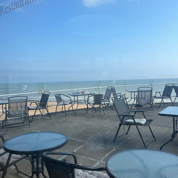 Azur - 4 tips from 121 visitors