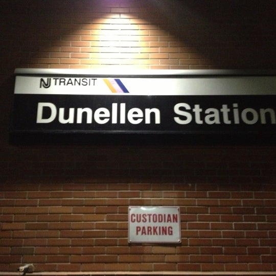 NJT - Dunellen Station (RVL) - Train Station in Dunellen