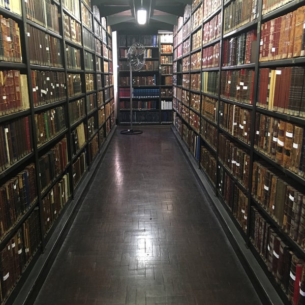 Biblioteca Central - Sé - Faculdade de Direito da Universidade de São ...