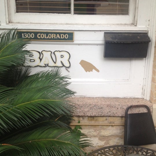 Cloak Room - Bar in Downtown Austin