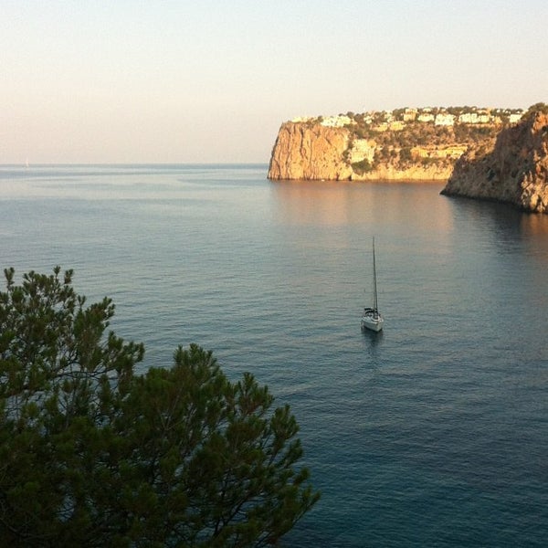 Cala Llamp - Beach in Port d'Andratx