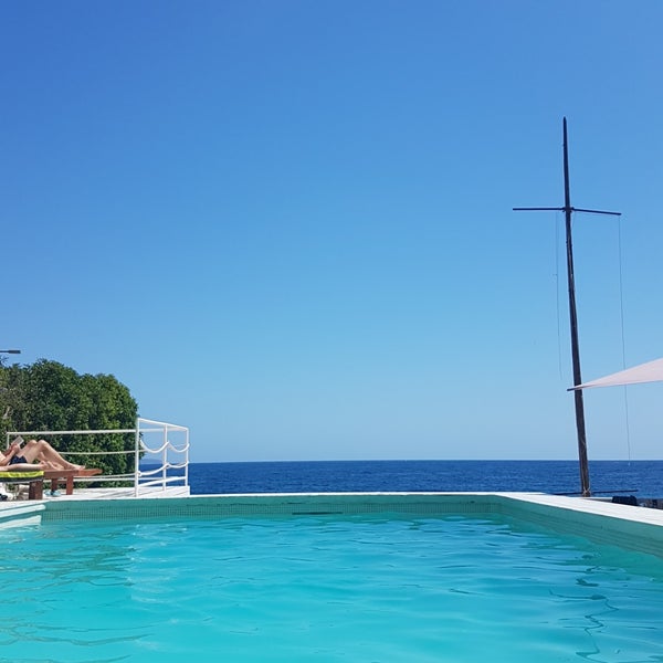 Zhero Beach Club - Sant Agustí - Av. Joan Miró, 305