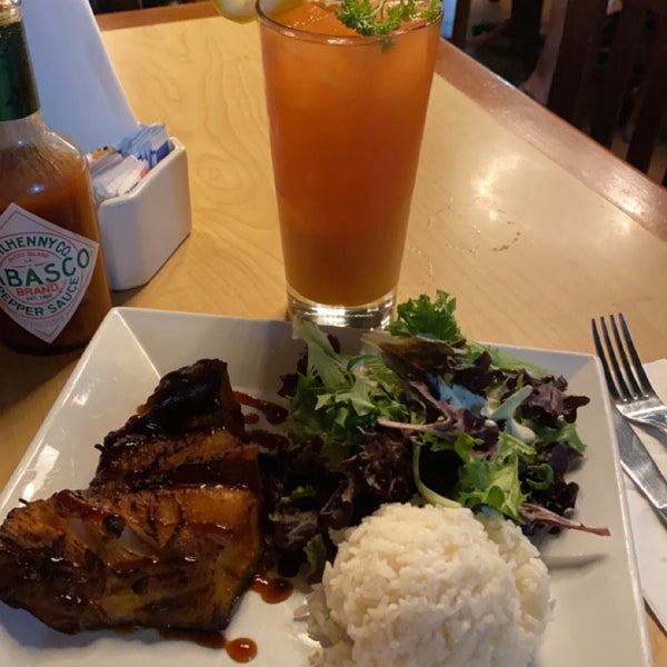Liliha Bakery - Kalihi - Palama - 580 N Nimitz Hwy