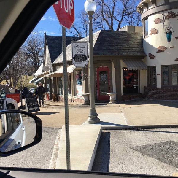 The Little Gallery Frame Shop - 1507 W. 47th Street