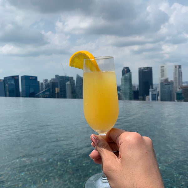 Rooftop Infinity Pool - Financial District - 168 tips from 14043 visitors