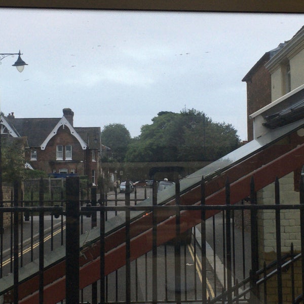 Faversham Railway Station (FAV) - Rail Station in Faversham