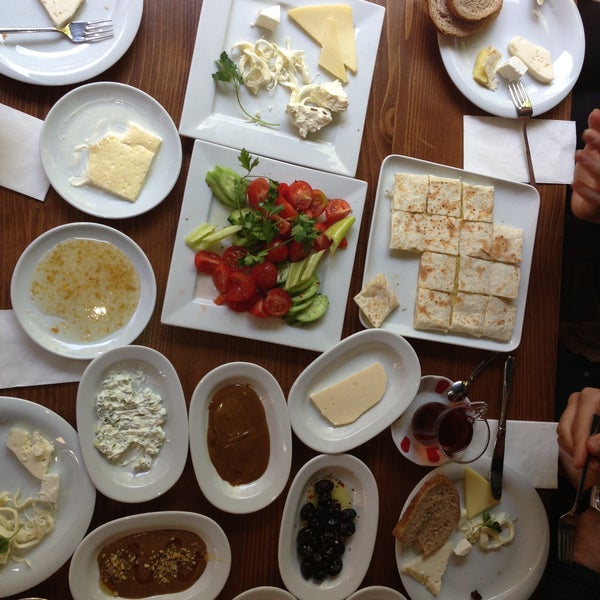 Van Kahvaltı Evi - Breakfast Spot in İstanbul