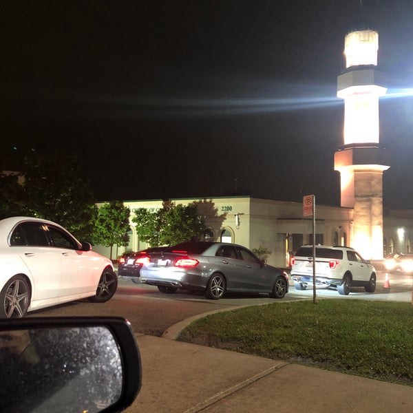 ISNA Masjid - 2200 S Sheridan Way