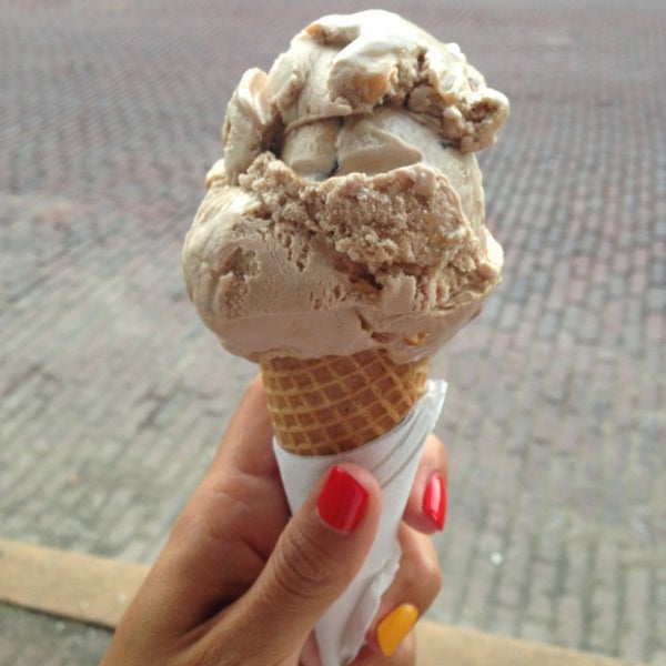 Riverside Sweets - Saint Charles - 416 S Main St