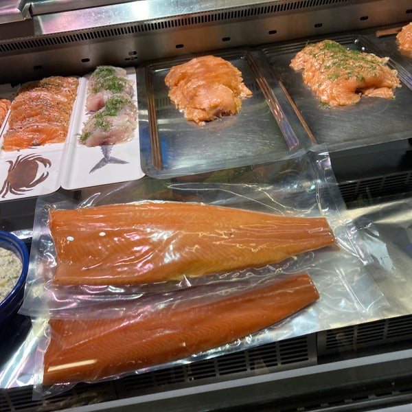 Kalaliike S. Wallin - Fish Market in Turku