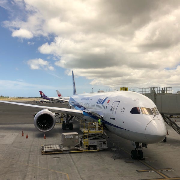 Gate G2 - Airport Gate in Honolulu