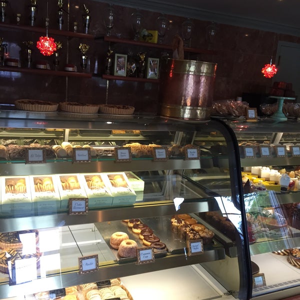 La Tulipe Desserts - Bakery