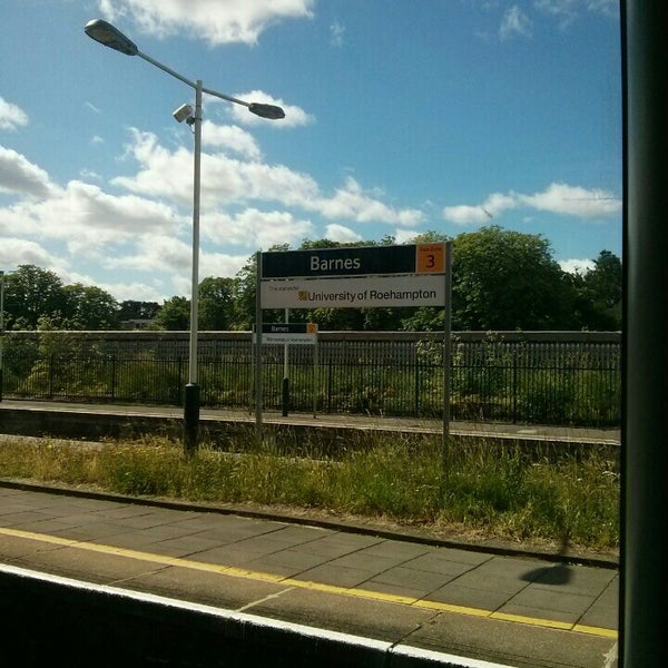 Photos at Barnes Railway Station (BNS) - Mortlake and Barnes Common ...