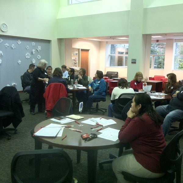 UIW JE & LE Mabee Library - College Library in Uptown Broadway