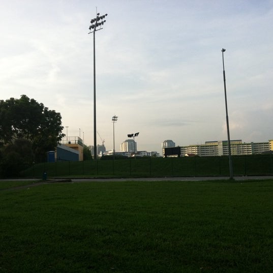 Bus Stop 17141 (Clementi Stadium) - Clementi - Ayer Rajah Expy