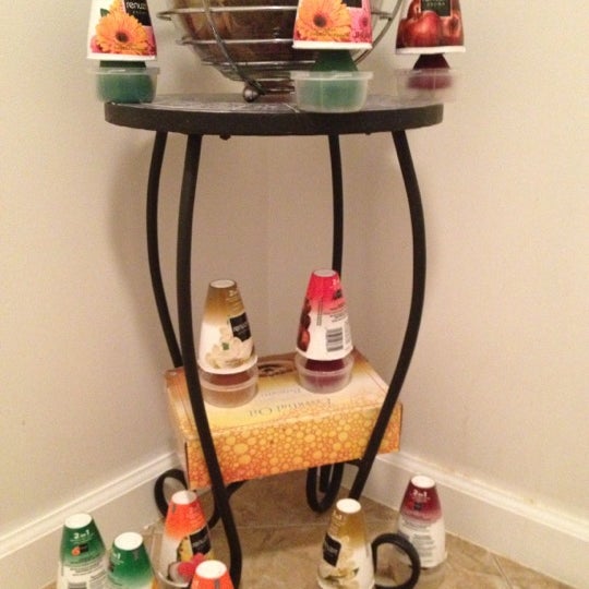 Lee Nails Spa lee-nails-spa