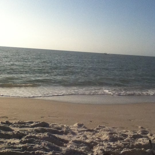 Via Miramar Beach - Beach in Moorings