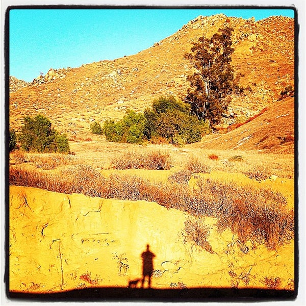 Islander Park - Swimming Pool in Riverside