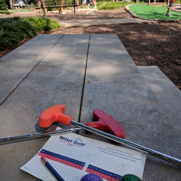 Diversey Mini Golf - Lakeview - 6 tips from 459 visitors