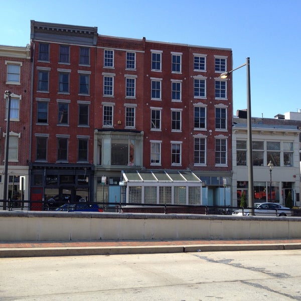 SEPTA: Front & Market (Rts. 5, 17, 48) - Bus Station in Philadelphia