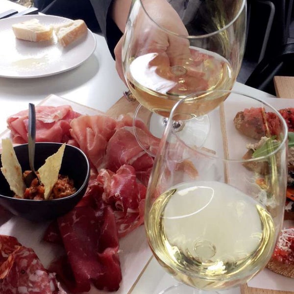 L'Aperi Vino - 50 tips from 7160 visitors