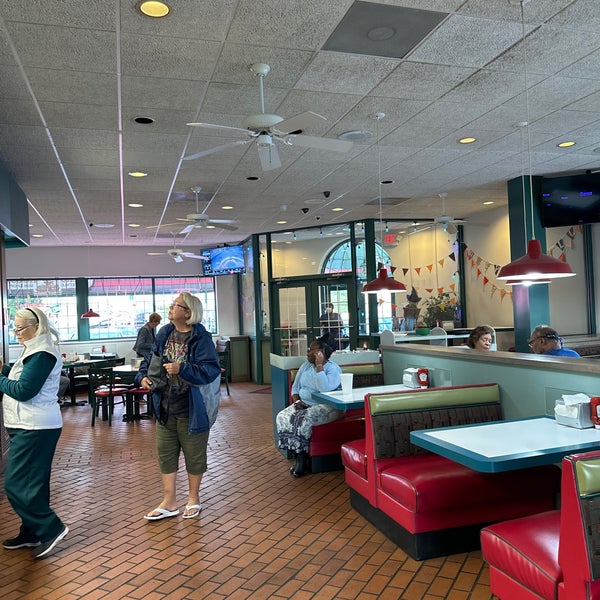 Photos at Hero House - 18 tips from 563 visitors