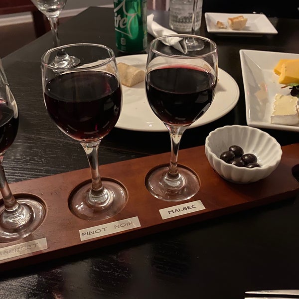 Cozy Grape Wine Bar & Bistro - 9 tips