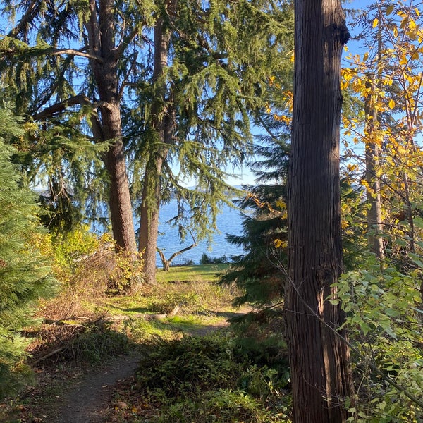 Howell Park - Park in Madrona