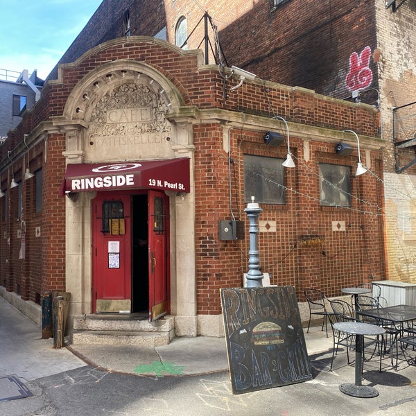 Ringside Cafe - 29 tips