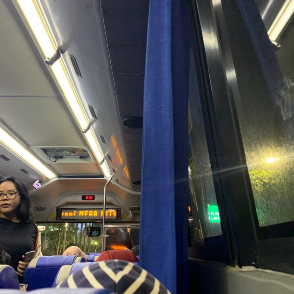 Halte TransJakarta Bunderan Senayan - Kebayoran Baru - 27 tips from ...