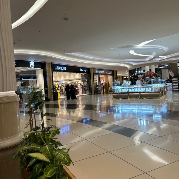 Tawar Mall - 6 tips from 1119 visitors