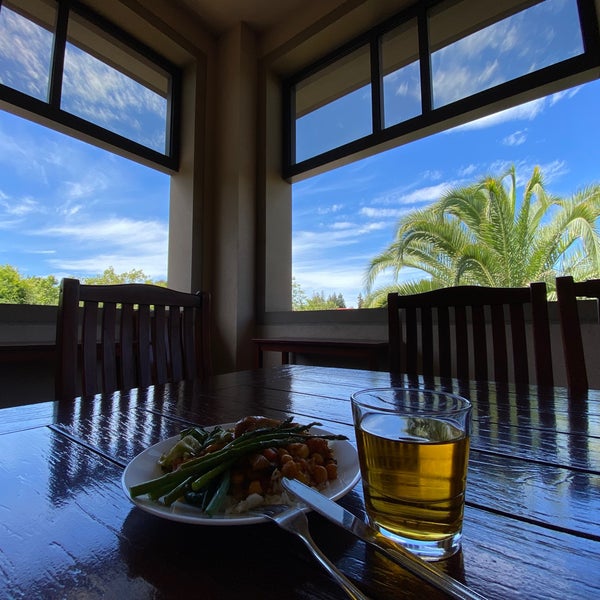 Arrillaga Family Dining Commons - College Cafeteria in Stanford