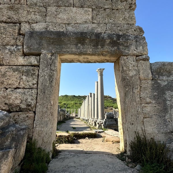 Perge Antik Kenti - Historic and Protected Site in Aksu