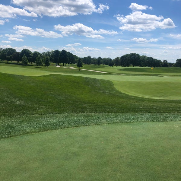 Westmoor Country Club - Golf Course in Brookfield