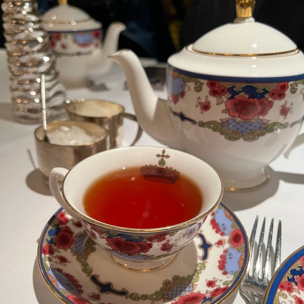 Afternoon Tea At The Fairmont Hotel - Tea Room in Vancouver