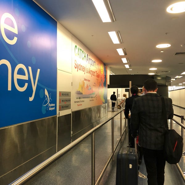 Australian Customs and Border Protection Service - Border Crossing in ...