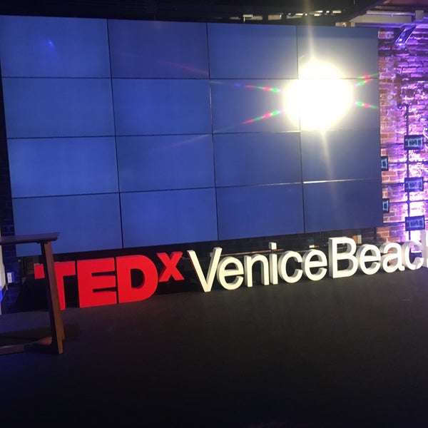 The Microsoft Lounge - Arts and Entertainment in Venice