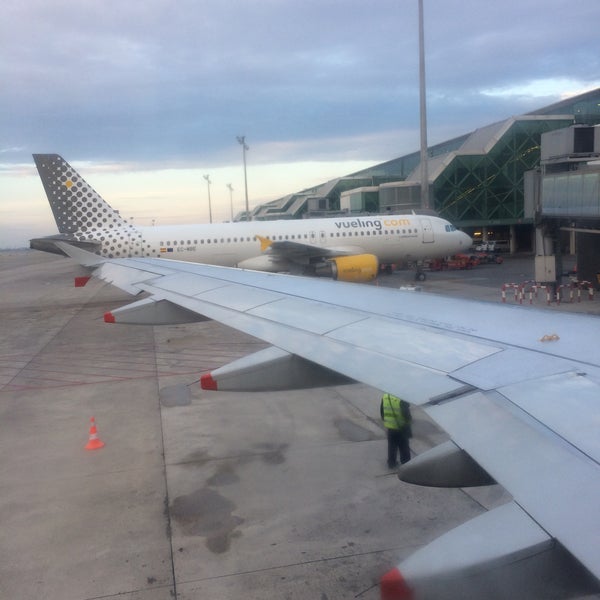Gate D06 - Terminal 1