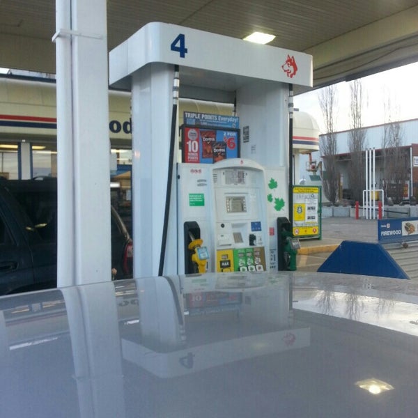 Husky Mohawk - Southeast Edmonton - 0 tips