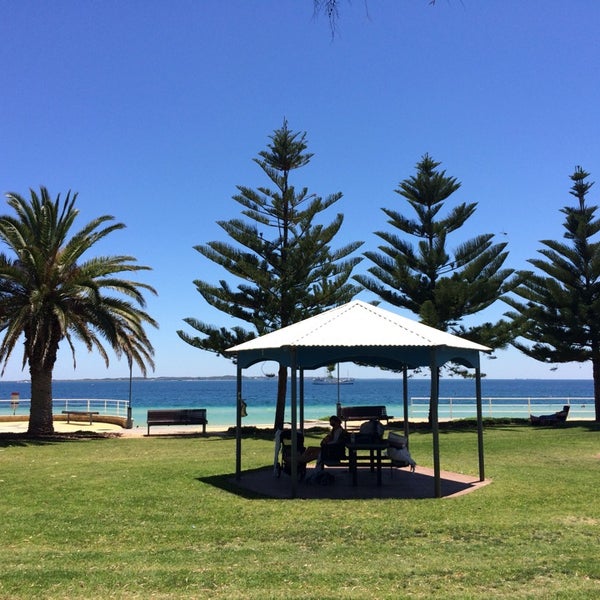 Rockingham Beach - Rockingham Beach Rd