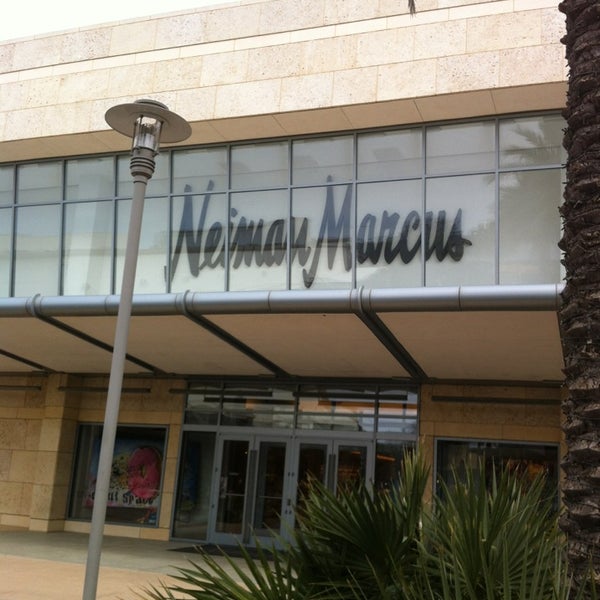 Neiman Marcus - Northwest Side - 20 tips