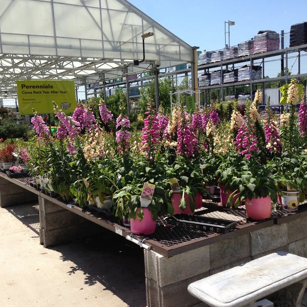 Lowe's - Hardware Store