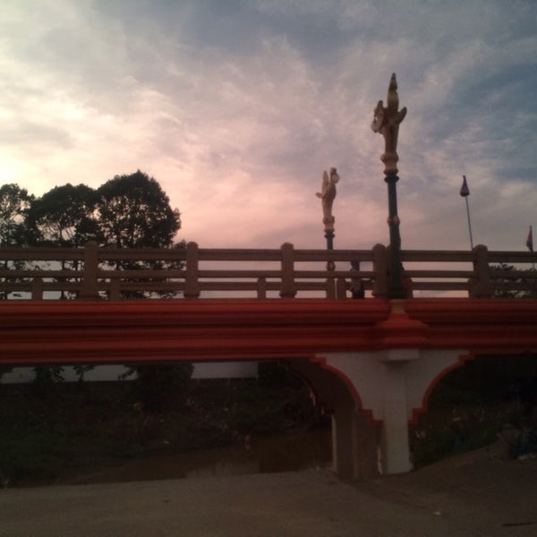 Ban laem border crossing - 1 tip