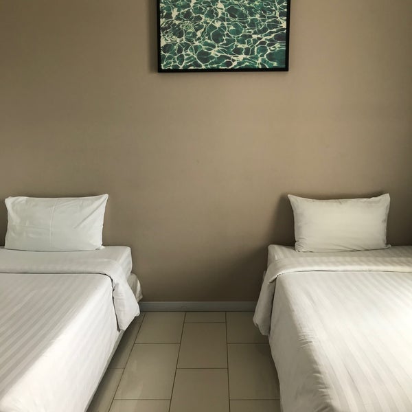 Prime Time Hotel (โรงแรมไพรม์ไทม์) - Hotel