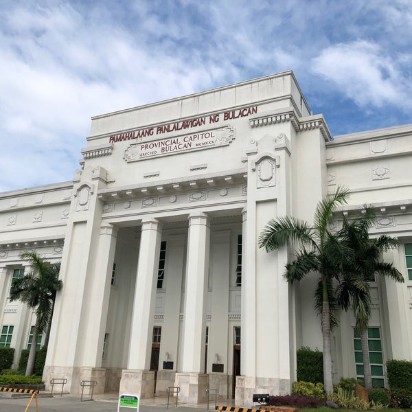 Bulacan Provincial Capitol - 3 tips