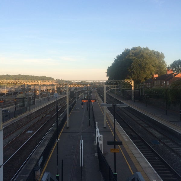 Tring Railway Station (TRI) - Rail Station in Tring