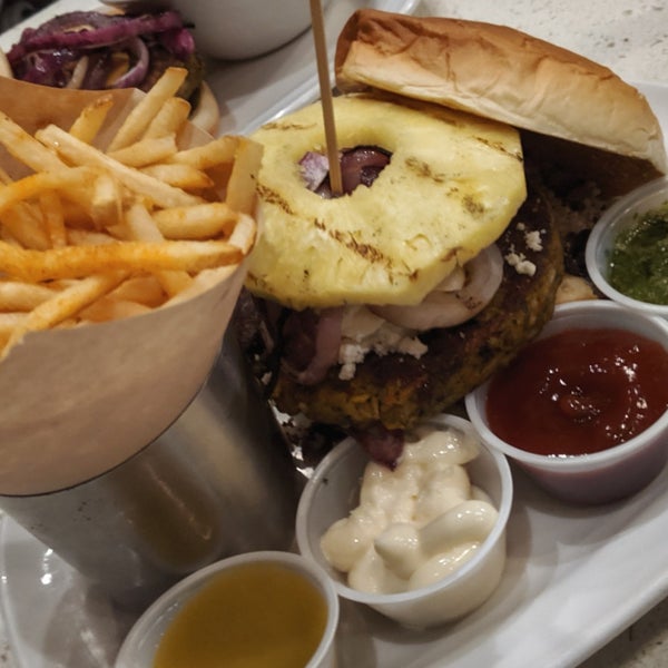 The Counter - Burger Joint