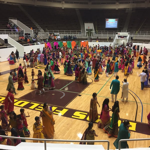 Loos Stadium - 2 tips from 358 visitors