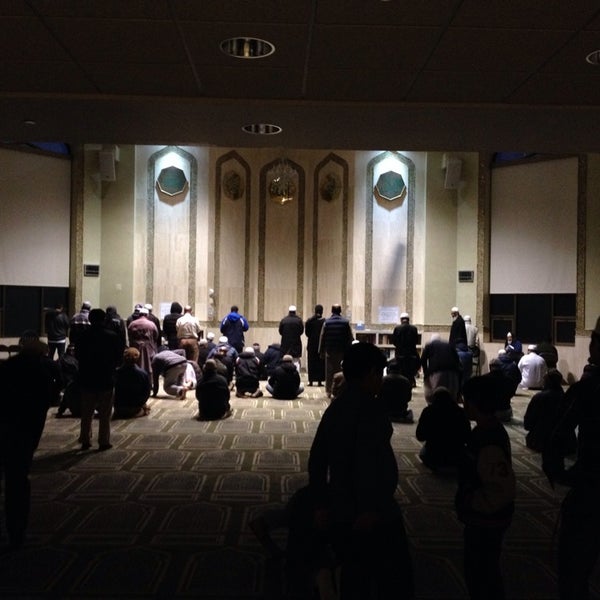 Photos at MEC Mosque and School - Menard St