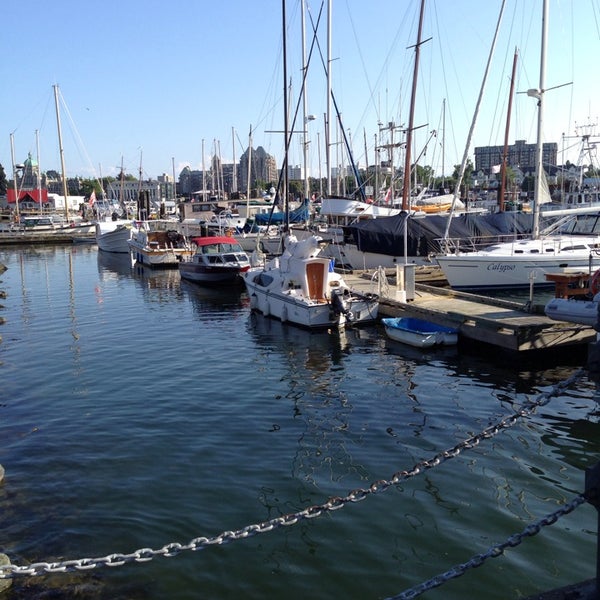 Lido Waterfront Bistro - Restaurant in Victoria bc